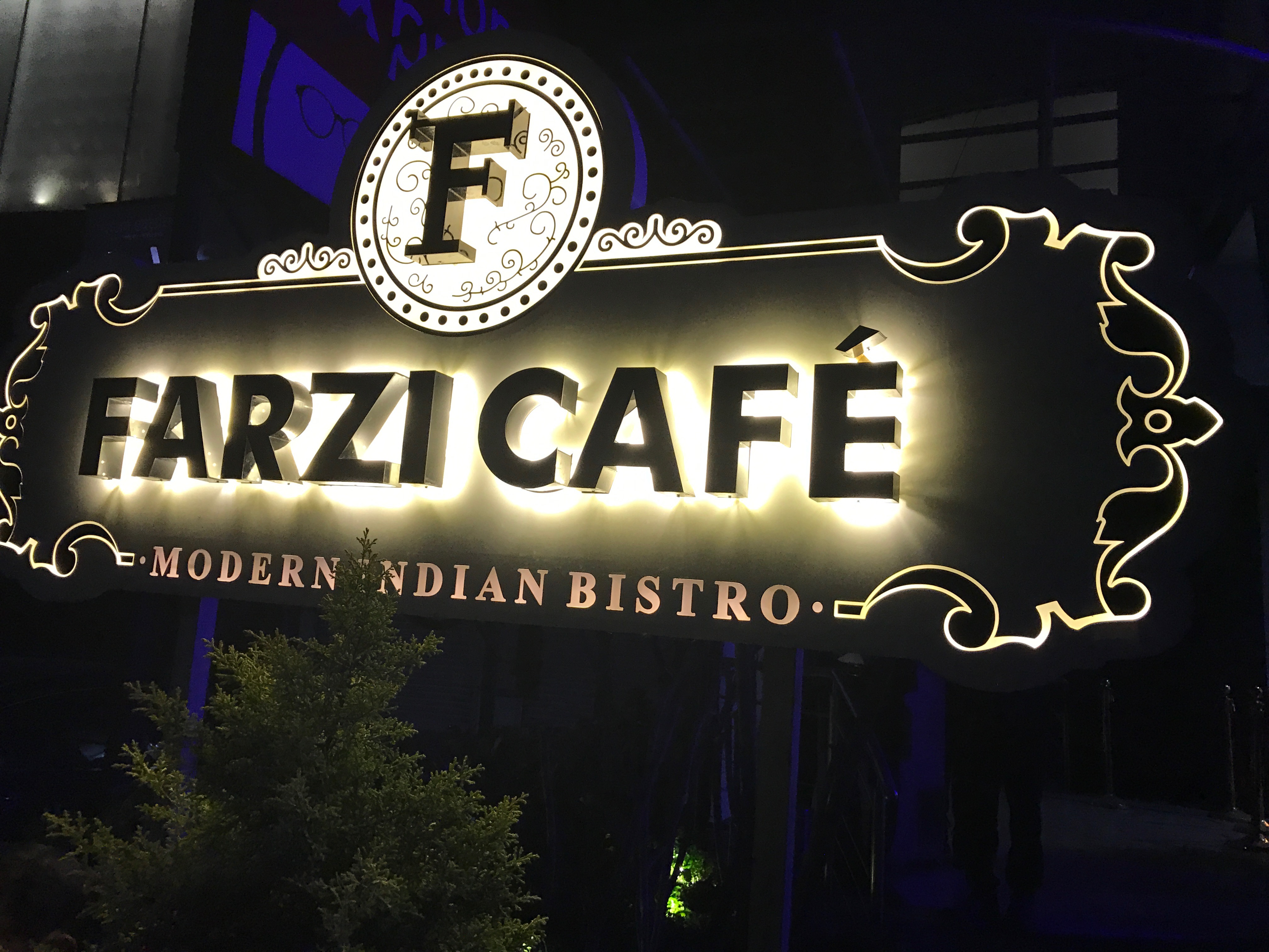 Farzi Café: eclectic place with a 7-star service – BUSTLINGPUNE.COM
